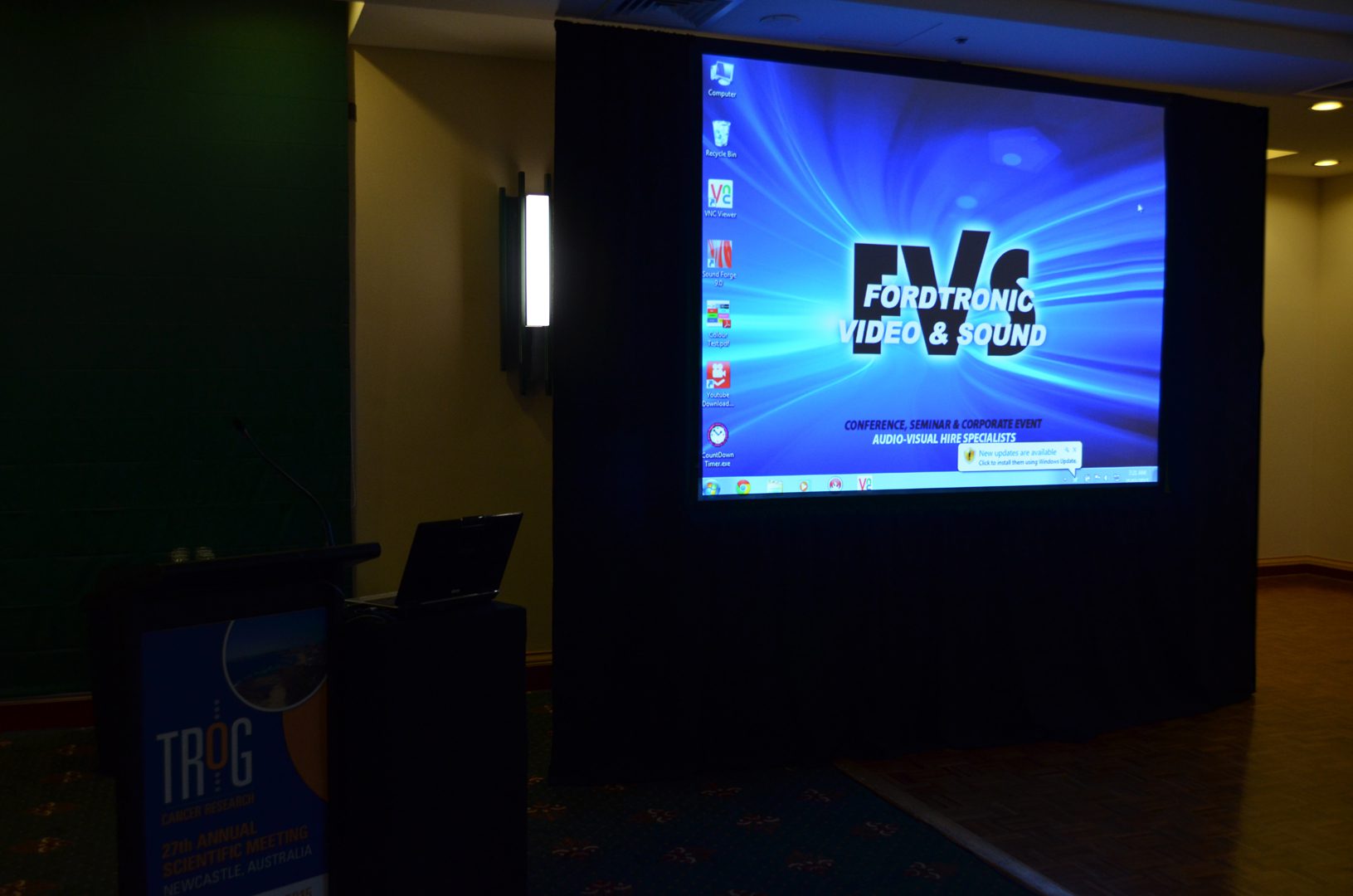 AV Stumpfl Screens (Fastfold Monoblox) – Fordtronic AV